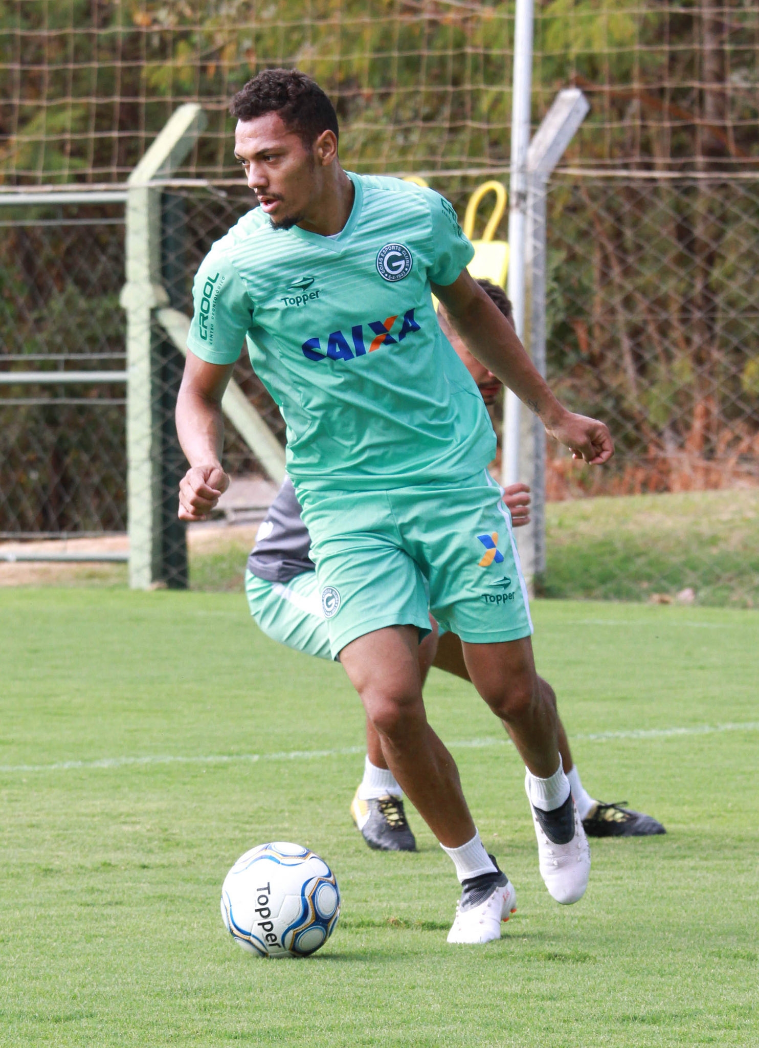 Lateral pede apoio da torcida contra o líder - Diário da Manhã - O ...