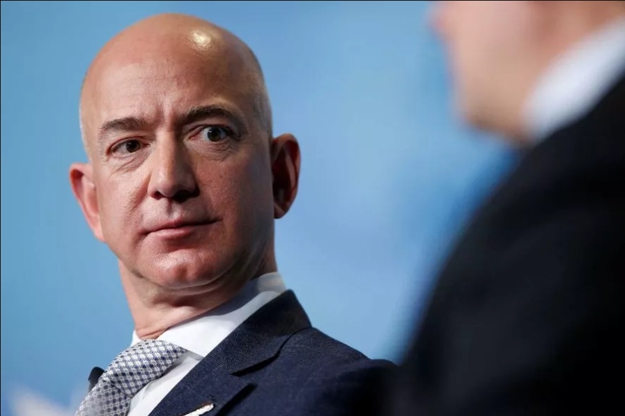 Veja como foi a viagem de Jeff Bezos ao espaço - Diário da Manhã - O ...