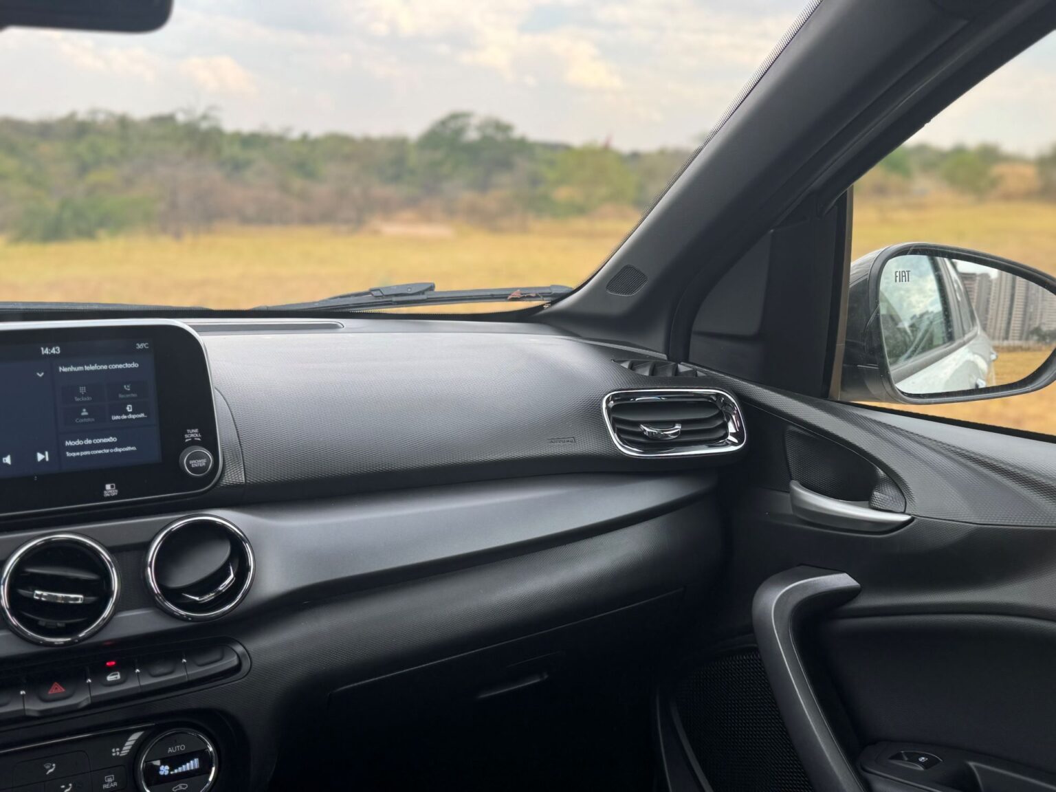 Teste: Fiat Cronos 2026 sai na frente no baixo consumo, no espaçoso ...