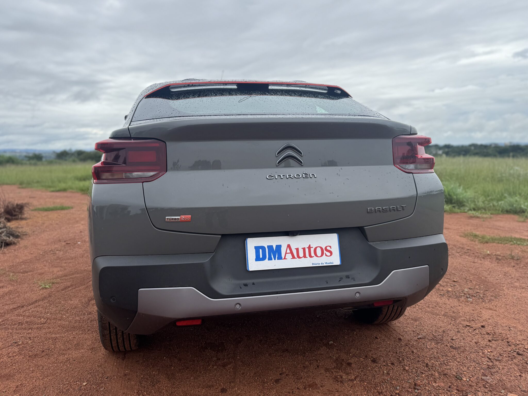 Teste: Citroën Basalt Dark Edition 2026 agrada em muito na proposta ...