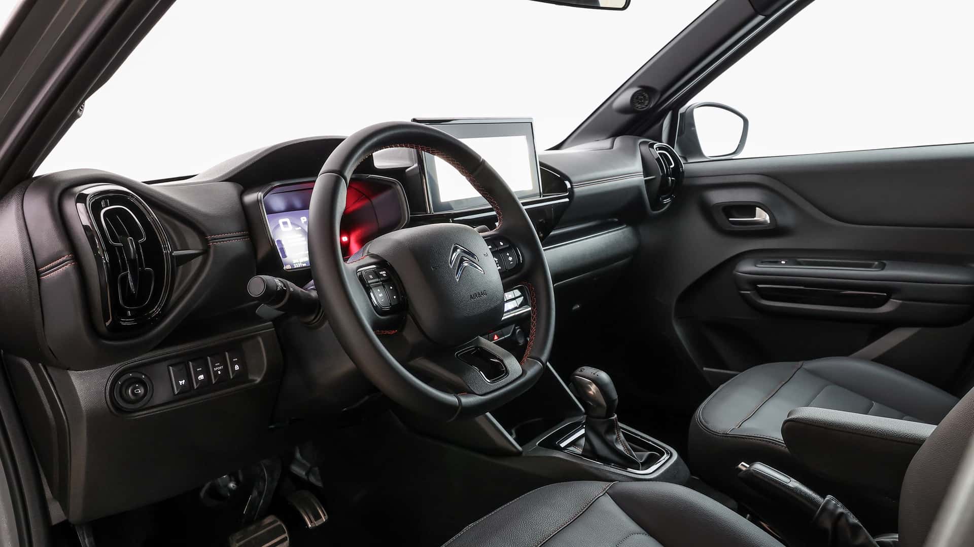 Teste: Citroën Basalt Dark Edition 2026 agrada em muito na proposta ...