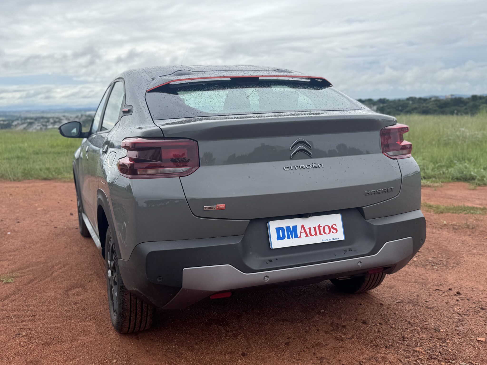 Teste: Citroën Basalt Dark Edition 2026 agrada em muito na proposta ...